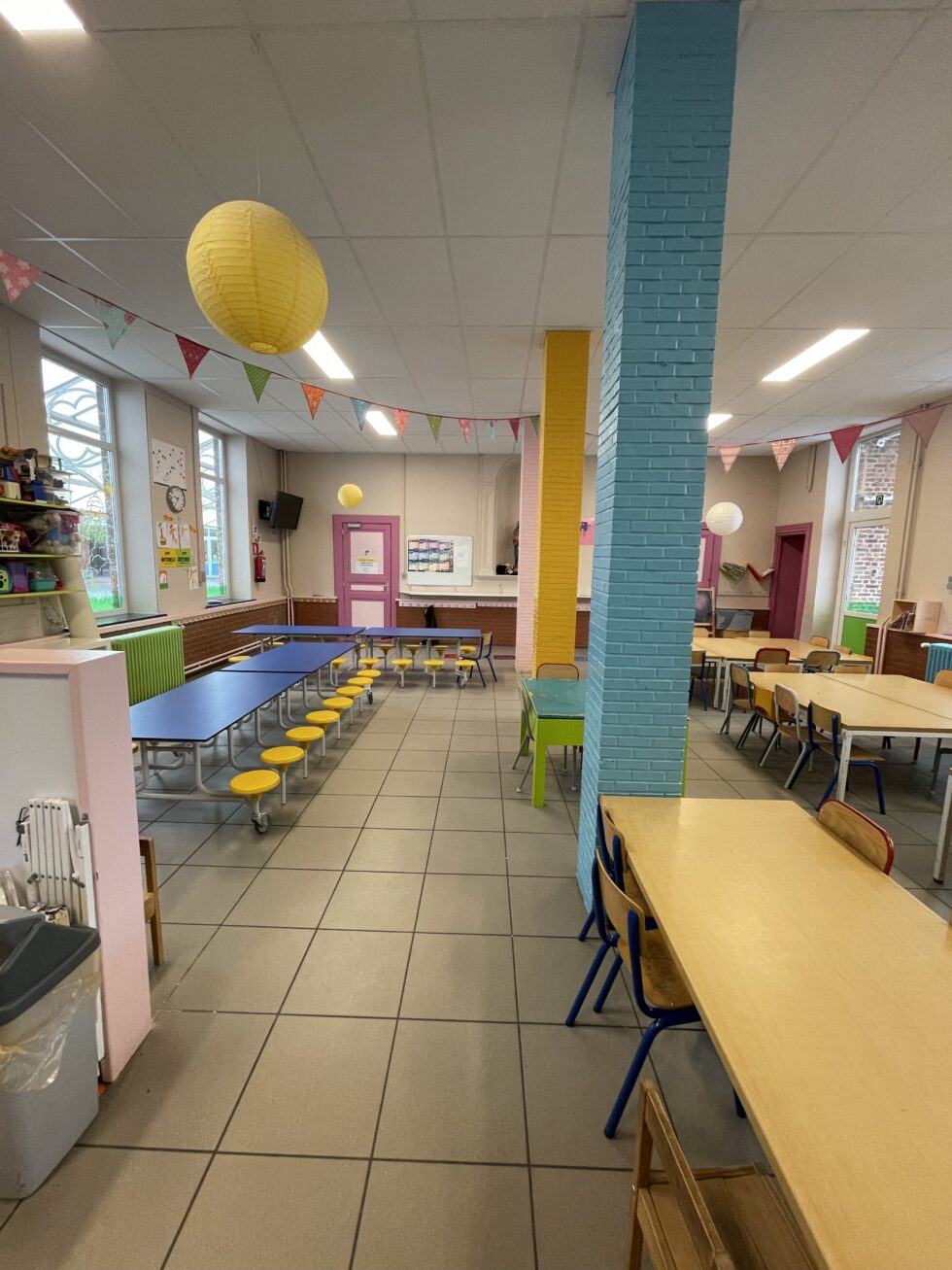 Centre - Réfectoire des maternelles - Garderie - Collège Saint-Guibert